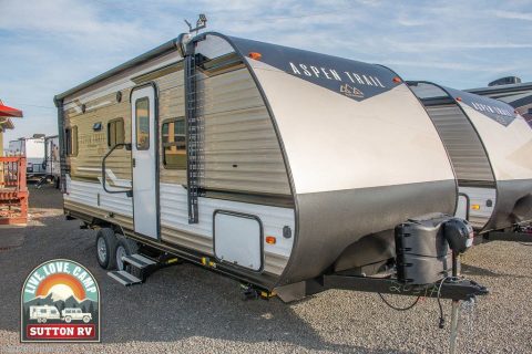 Stunning Travel Trailers with High Ceilings - RV Lifestyle News, Tips ...